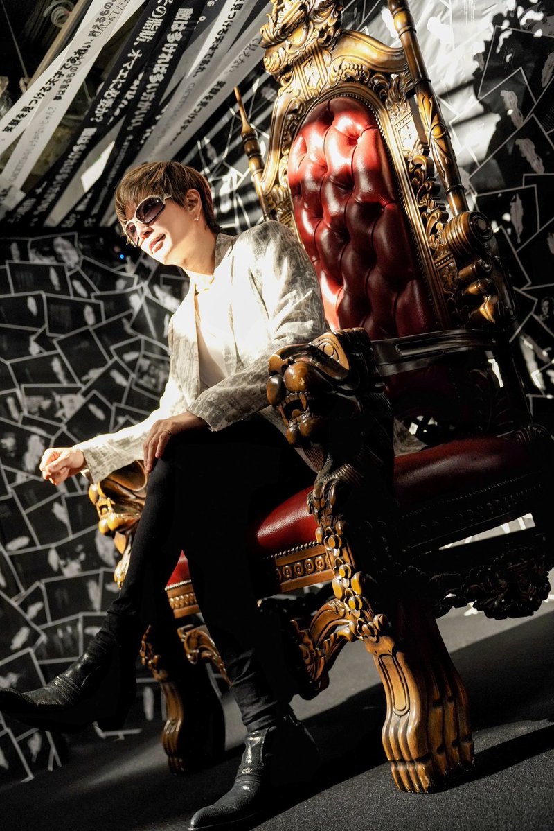 GACKT、「もうすぐ52歳」 自身の” 実年齢 “について具体的に言及 Xでは感嘆の声相次ぐ 「奇跡」「こんなにカッコいい52歳いない」 | トレンドの全てがここにある